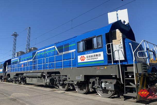 Baoshen Railway Group’s First Hybrid Locomotive Launched