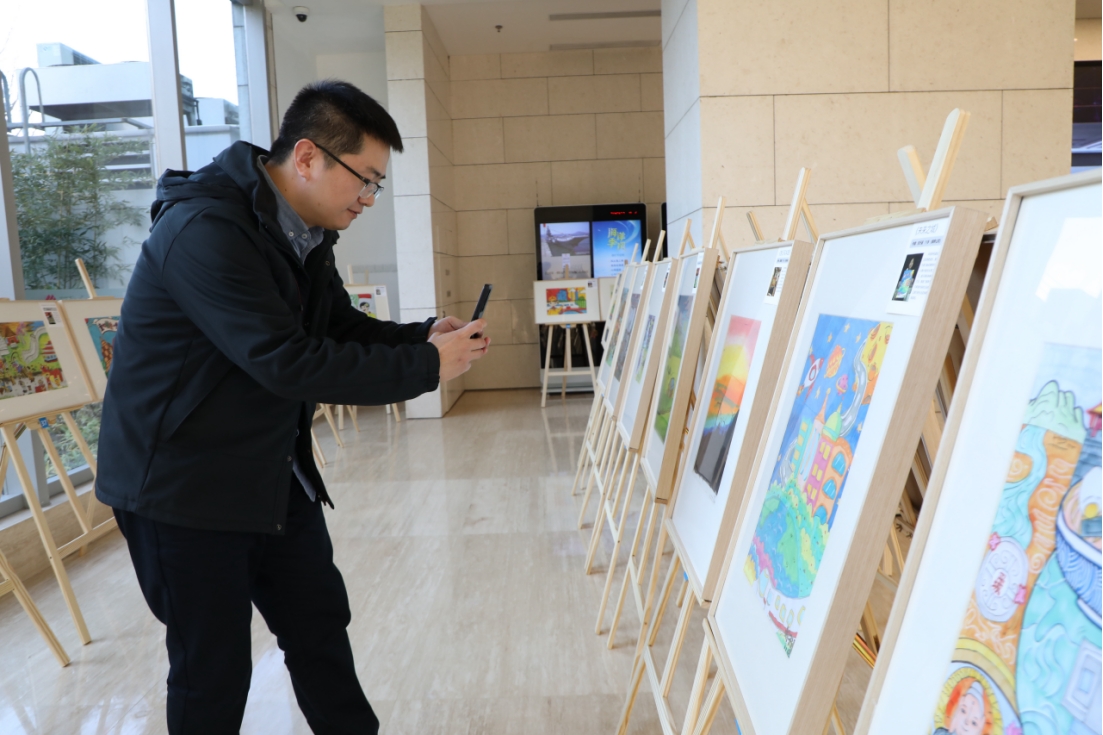 CHN Energy holds "Anne's Wish" Int’l Children's Painting Exhibition